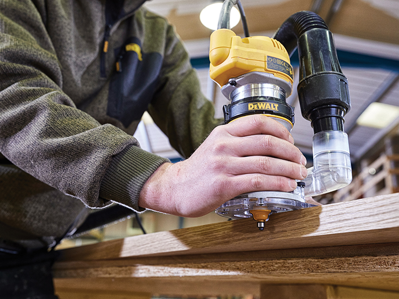 Power Tools :: Planers & Routers :: Routers :: DeWALT - D26200 1/4in ...